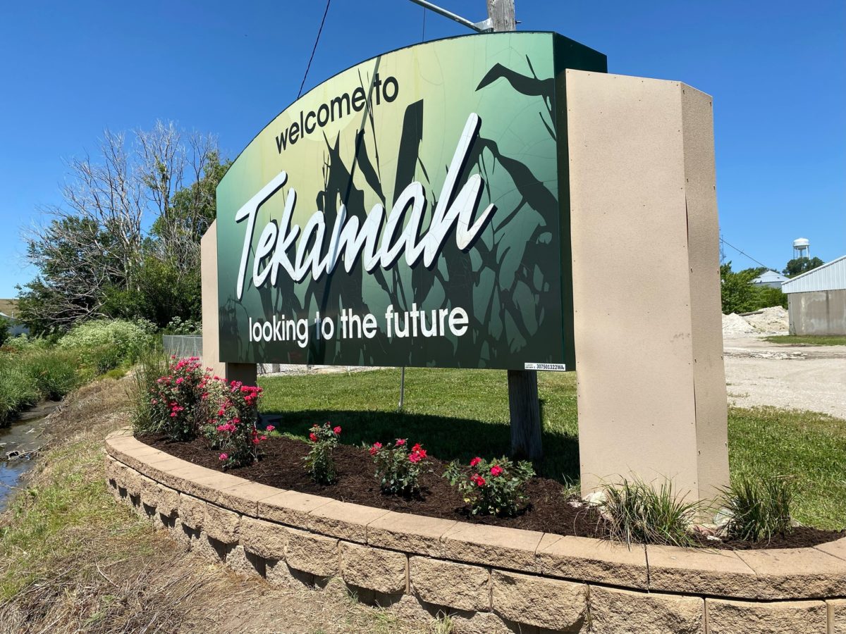 Welcome Sign Landscaping Refresh | Tekamah Chamber of Commerce ...